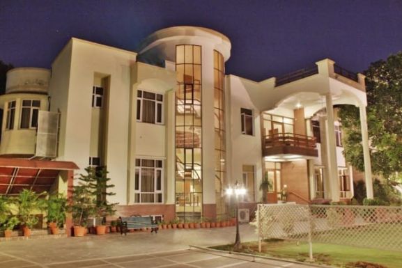 25 Best Hotels in Patiala That Offer Warm Hospitality (2024)