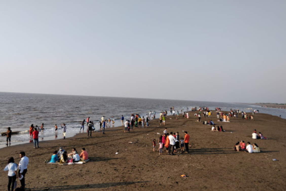 15 Best Places To Visit In Surat With Kids & Family in 2024