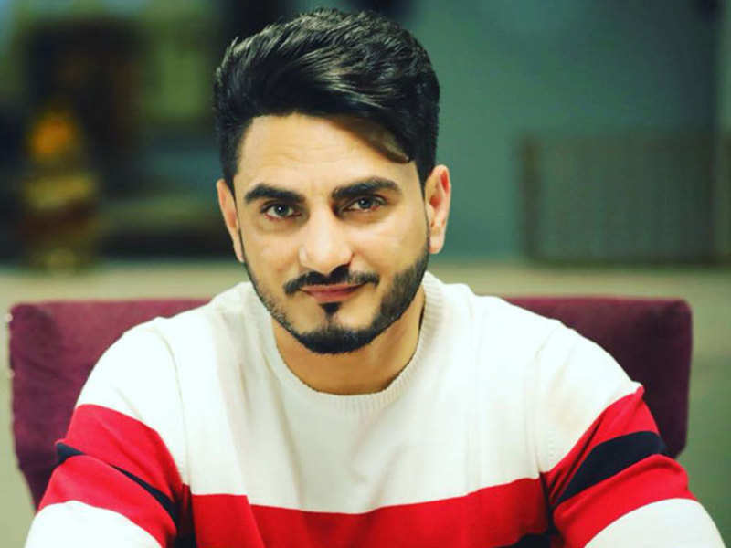 Top 10 Best Punjabi Singers to Rock Your Parties and Playlists (2024)