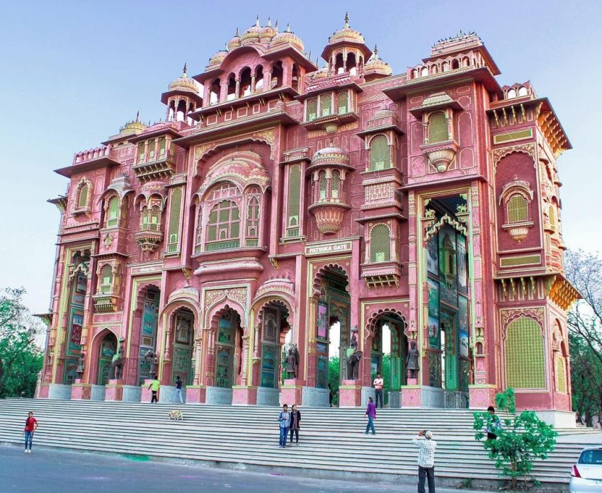 8 Best Famous Gardens In Jaipur Which Add Beauty to India