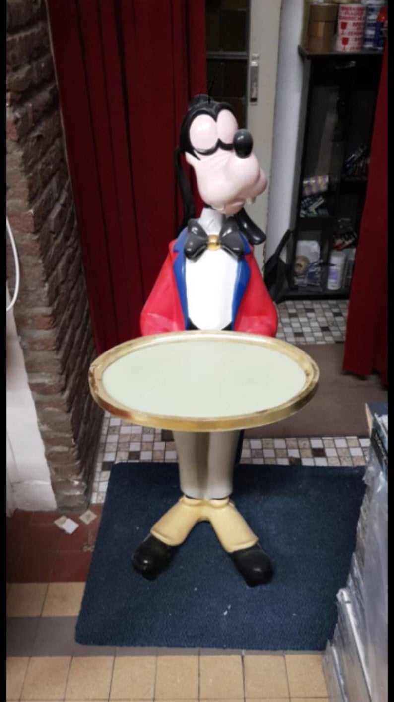 10 Best Life-size Butler Statues to Buy For Hotels in 2024